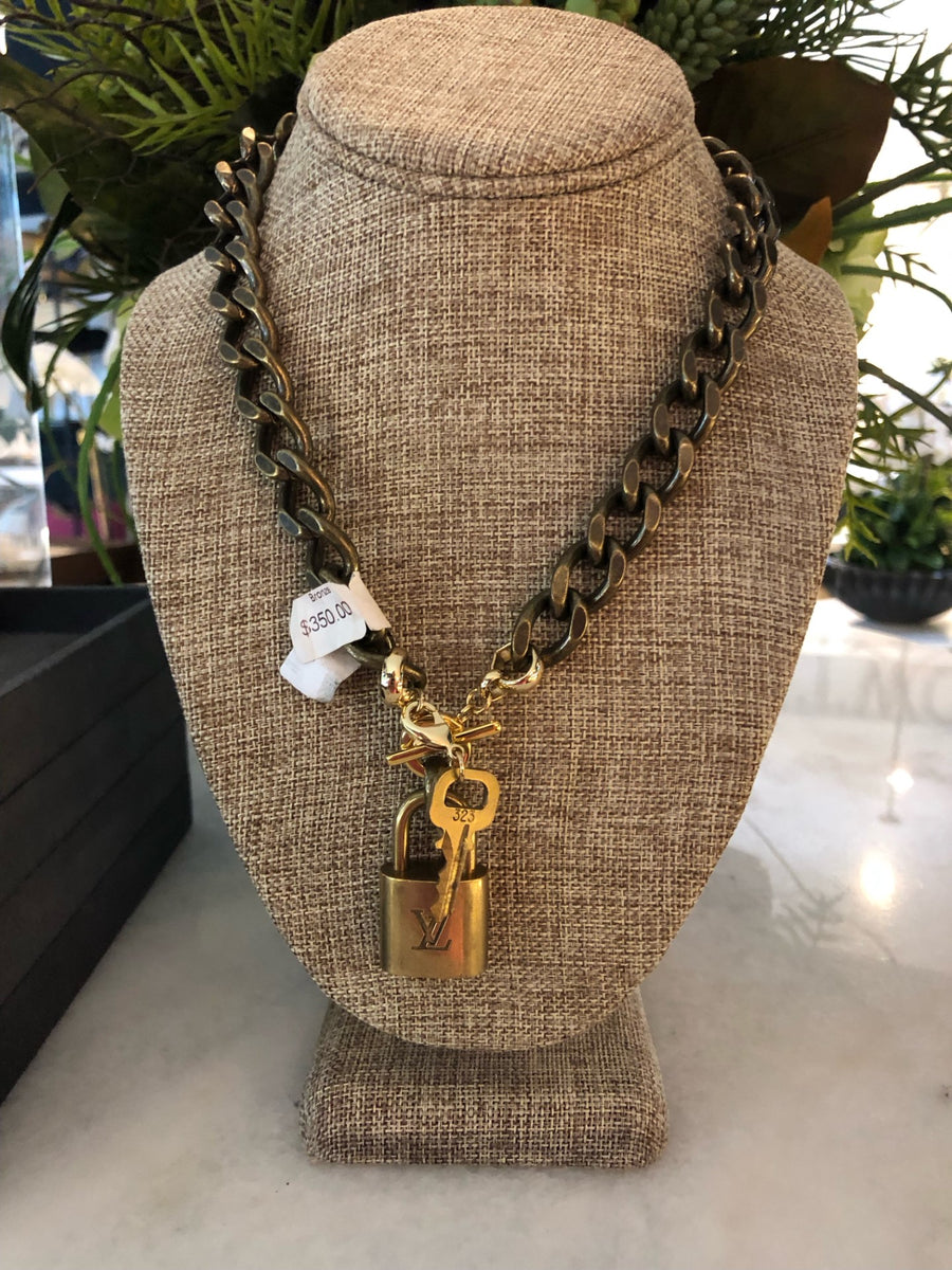 Curb Lock Necklace – One Fish Two Fish
